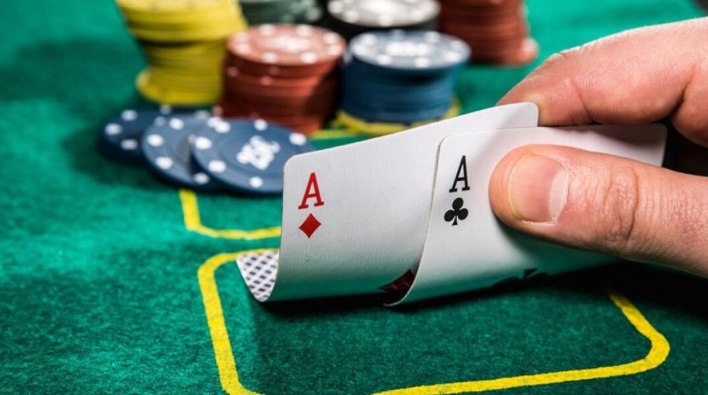 How to Count Cards in Poker: A Legal Strategy Guide